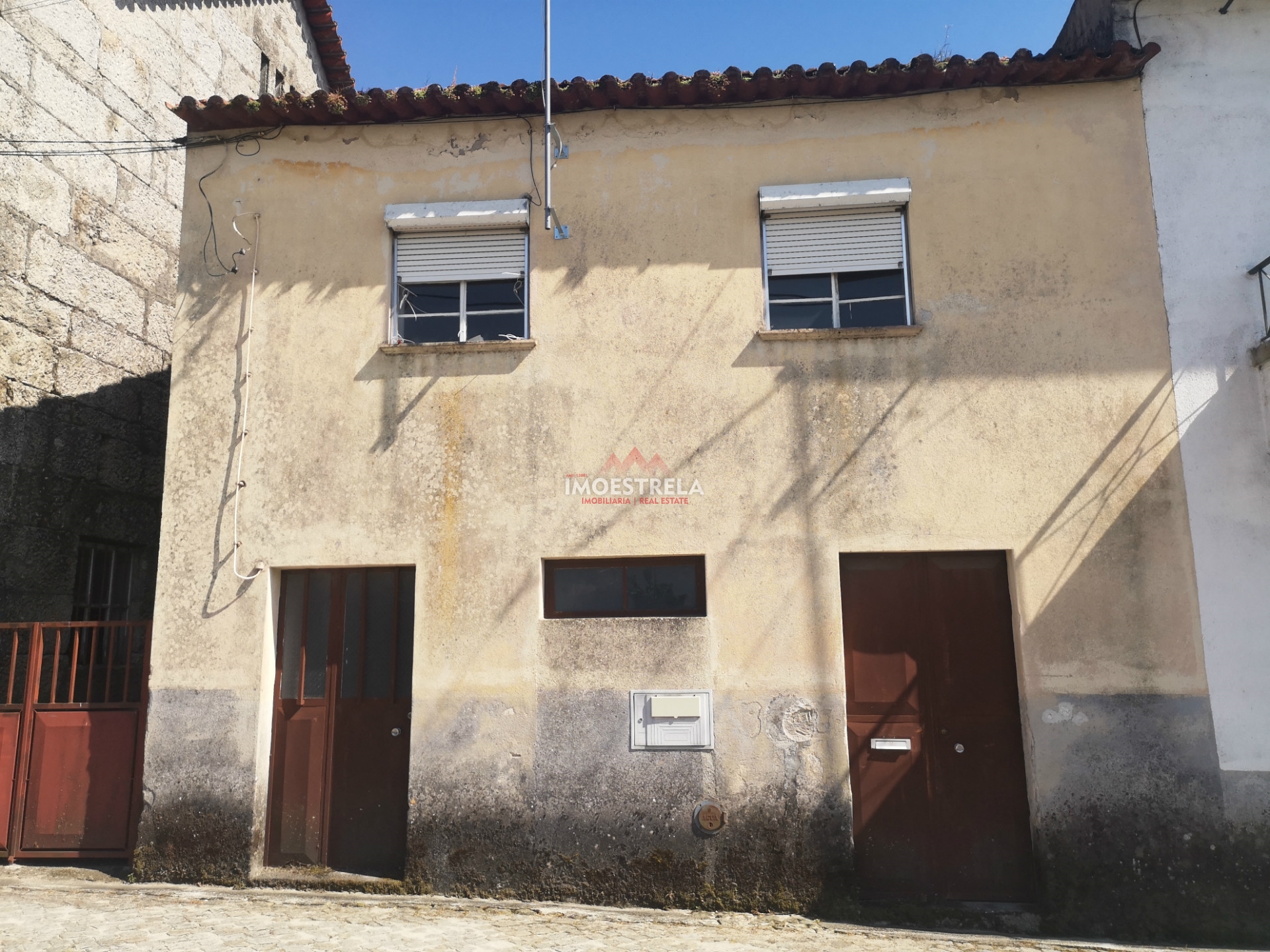 Moradia para Restaurar T2, Guarda, Seia / Venda / 40000 / Ref. 23034